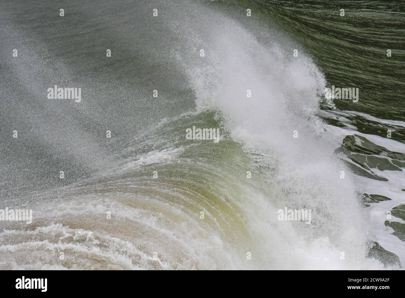 Storm big waves hi-res stock photography and images - Alamy