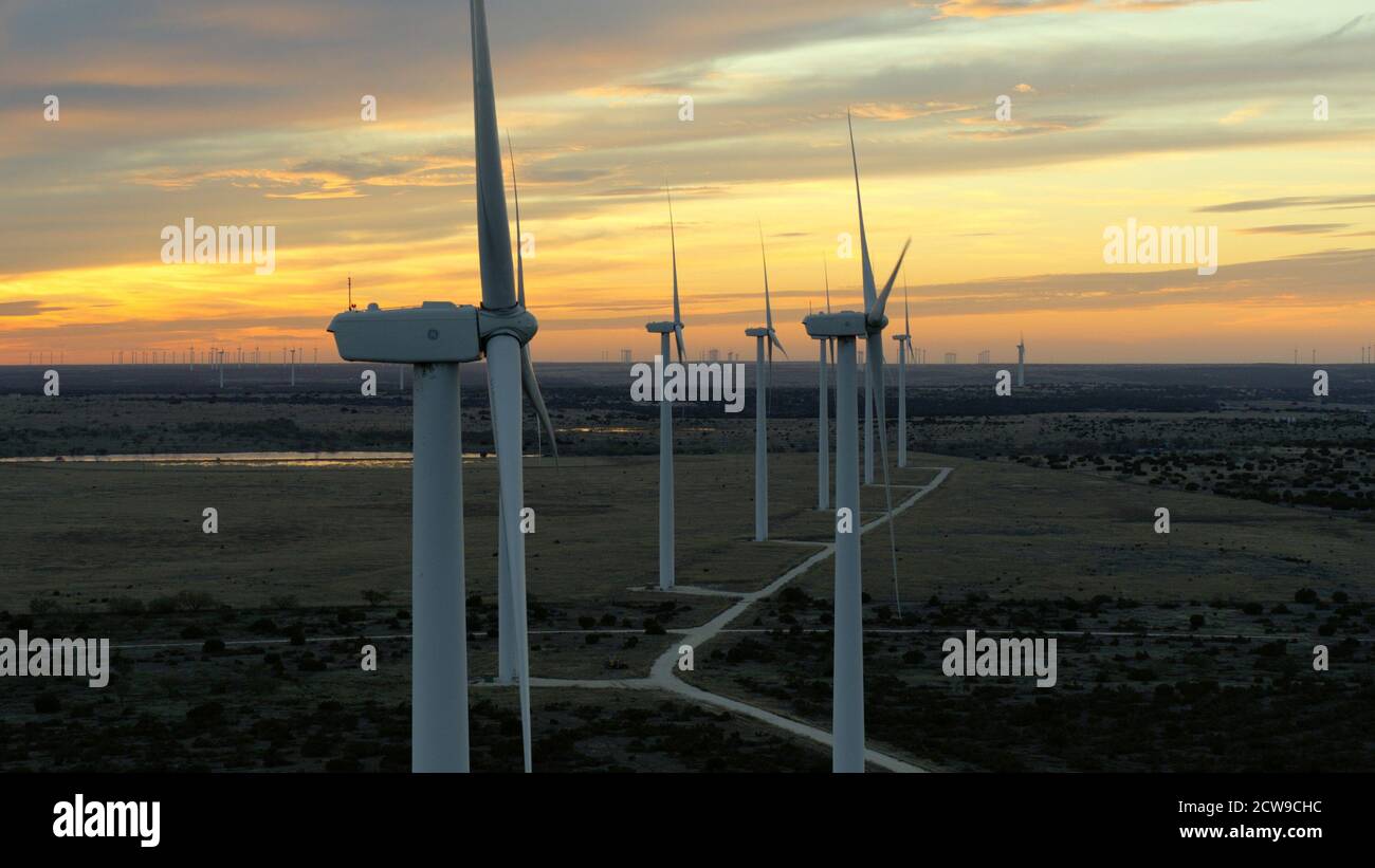 DAVID ATTENBOROUGH: A LIFE ON OUR PLANET, wind farm, 2020. © Netflix ...