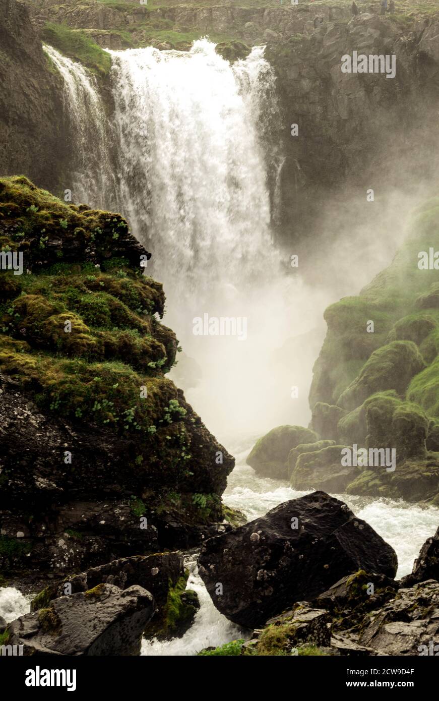 Mesmerizing shot beautiful waterfall hi-res stock photography and ...