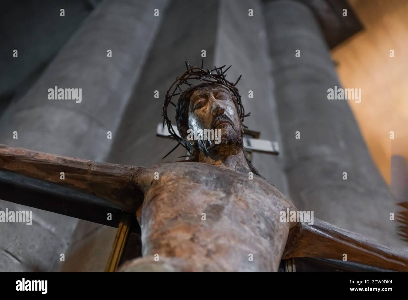 Statue of christ with thorn crown hi-res stock photography and images ...