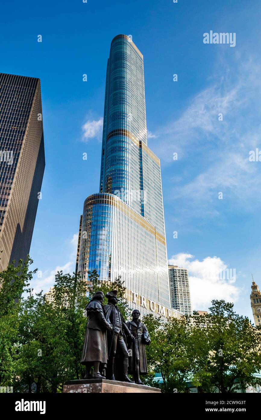 Chicago Heald Square Monument with Trump tower in background at summer ...