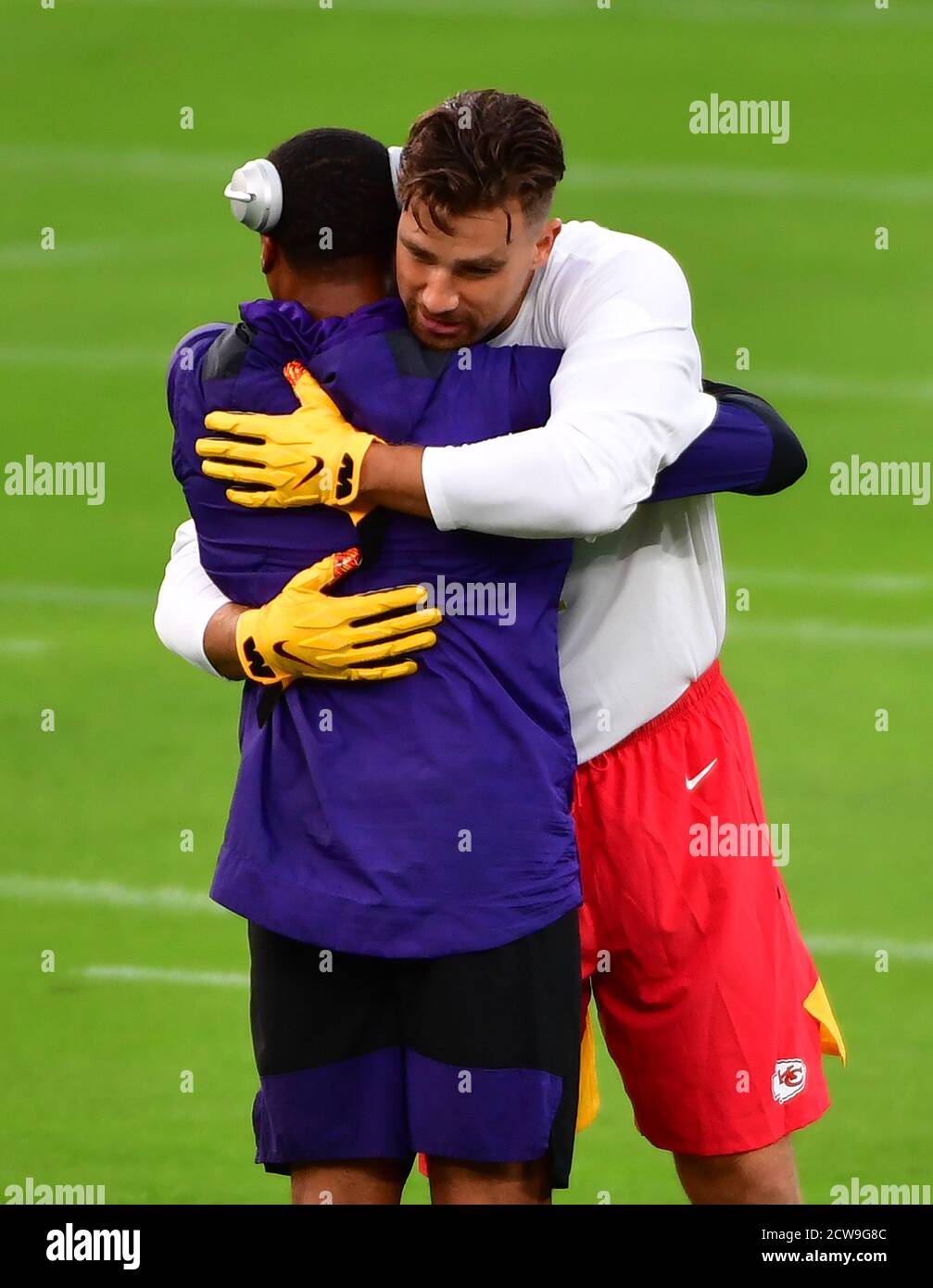 Tight hugs hi-res stock photography and images - Alamy