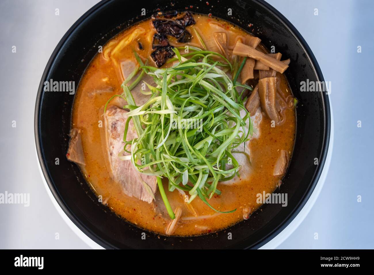 Large serving of ramen hi-res stock photography and images - Alamy