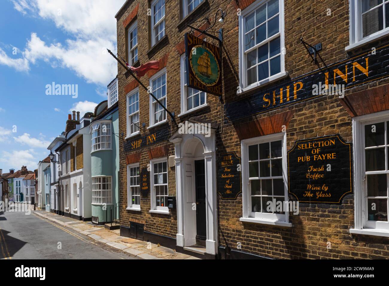 England, Kent, Deal, The Ship Inn Pub and Street Scene Stock Photo - Alamy