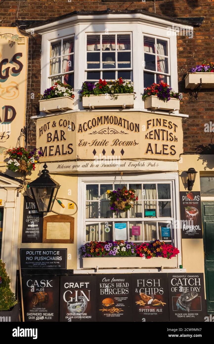 English kings hi-res stock photography and images - Alamy