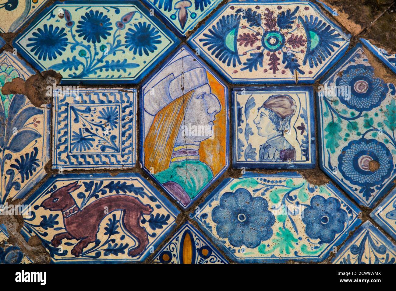 Italian tiles hi-res stock photography and images - Alamy