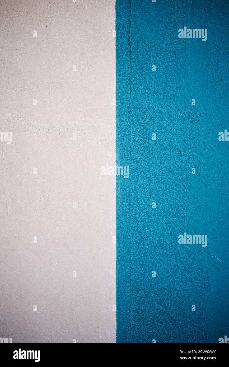 Front view of an old wall Stock Photo - Alamy
