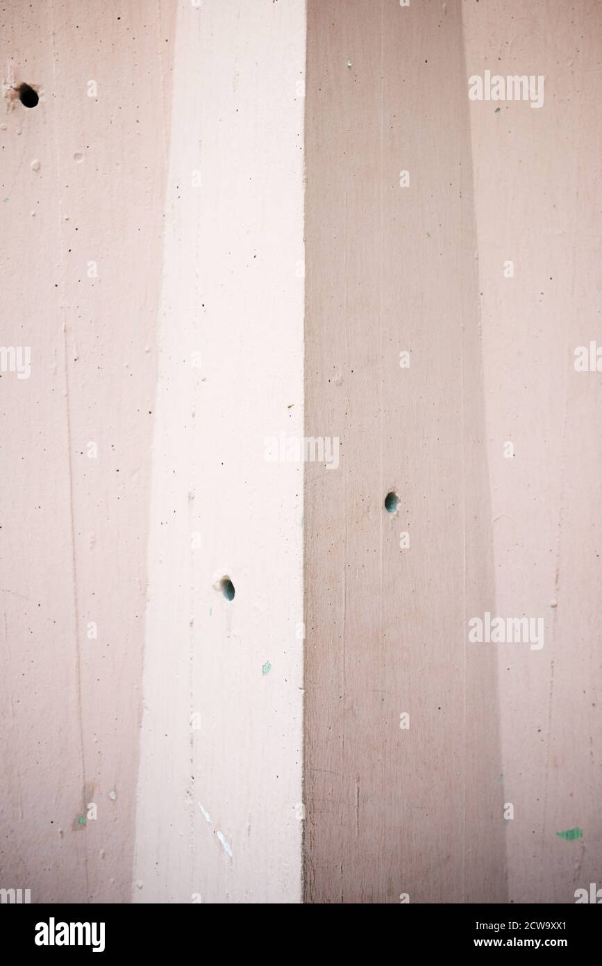 View of a empty concrete wall Stock Photo - Alamy