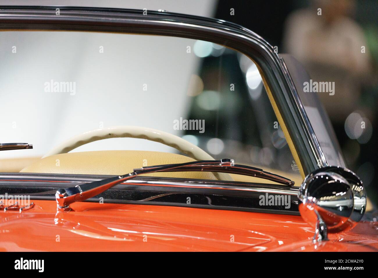 Mercedes benz 190 sl steering wheel hi-res stock photography and images ...