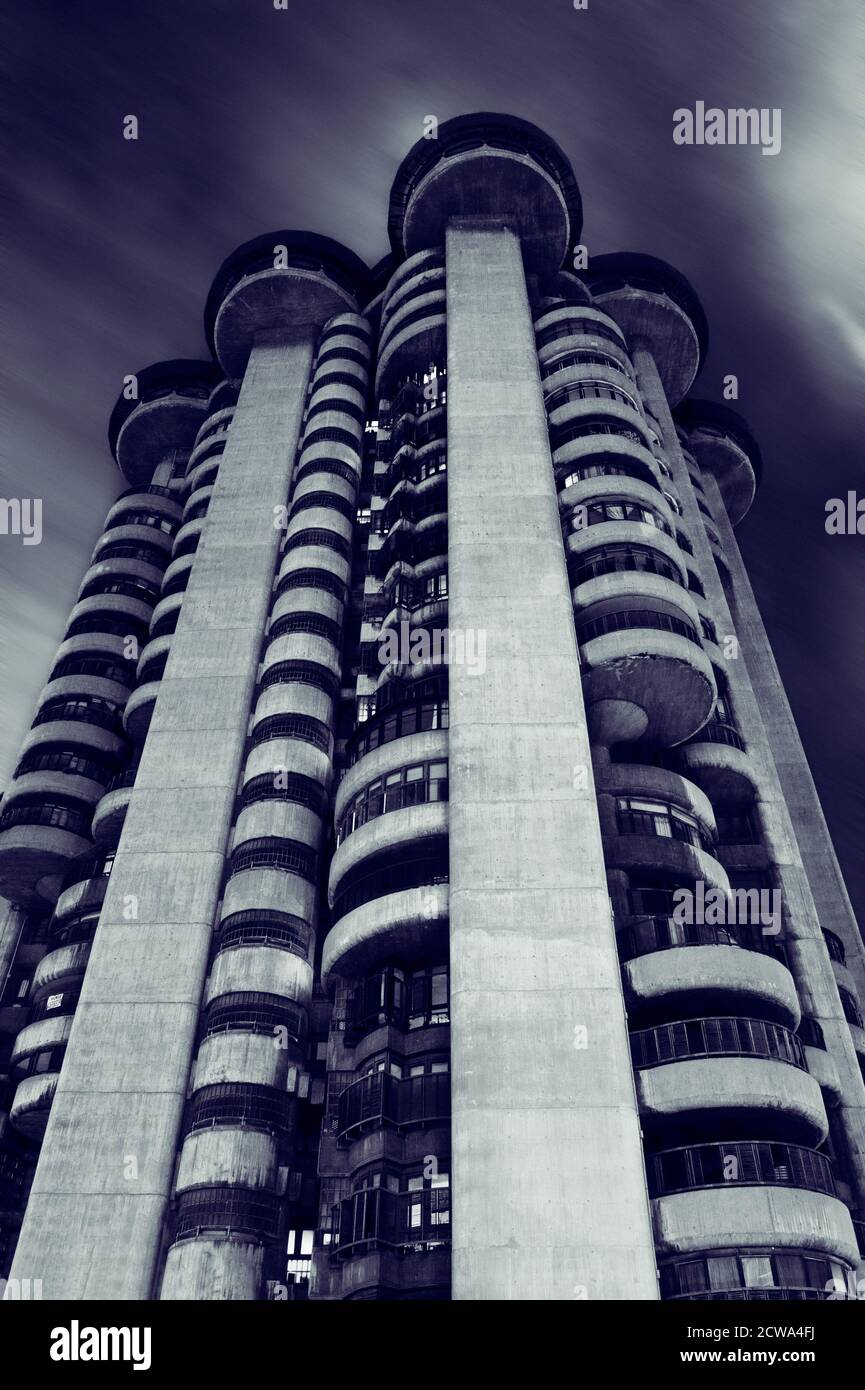 White towers hi-res stock photography and images - Alamy