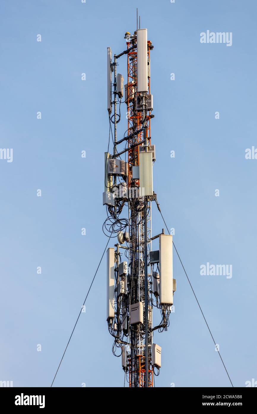 Microwave transmitters hi-res stock photography and images - Alamy