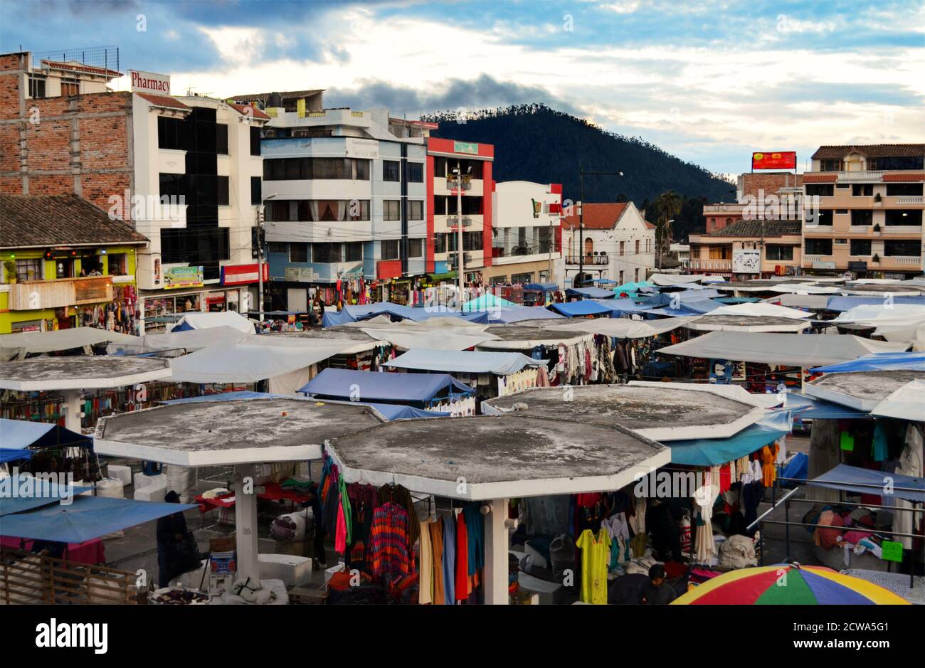 South america ecuador otavalo plaza hi-res stock photography and images ...