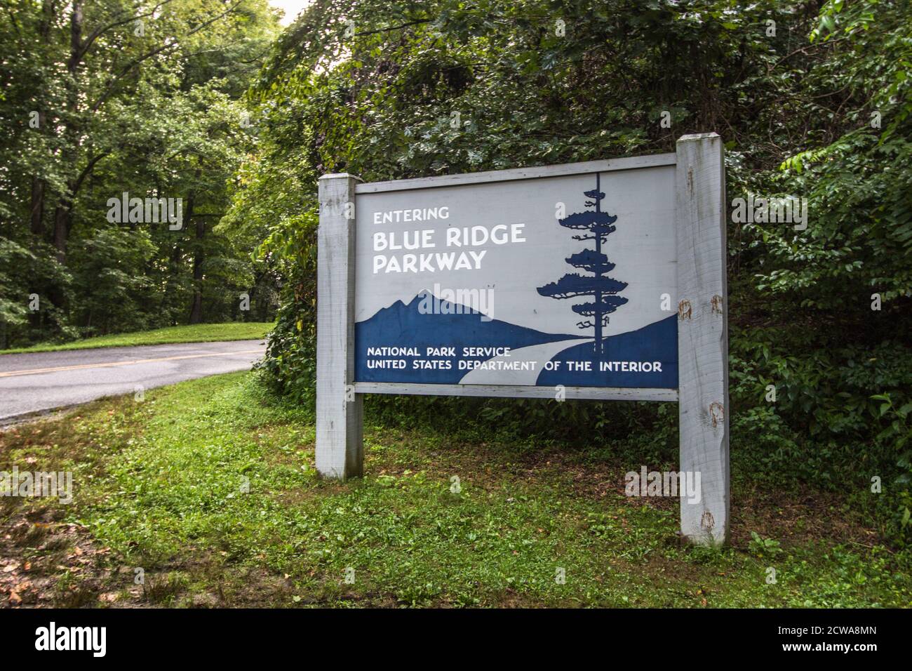 Great smoky mountains welcome sign hi-res stock photography and images ...