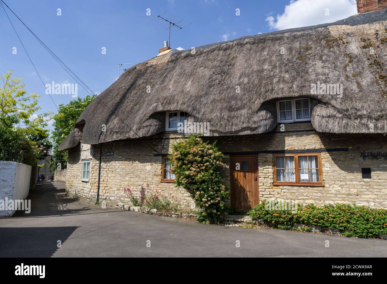 Square cottage hi-res stock photography and images - Alamy