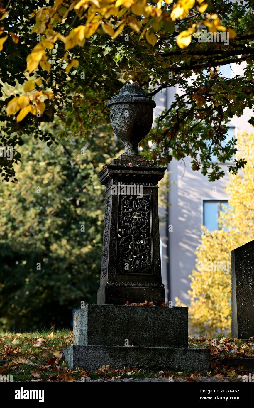 Beautiful memorial hi-res stock photography and images - Alamy