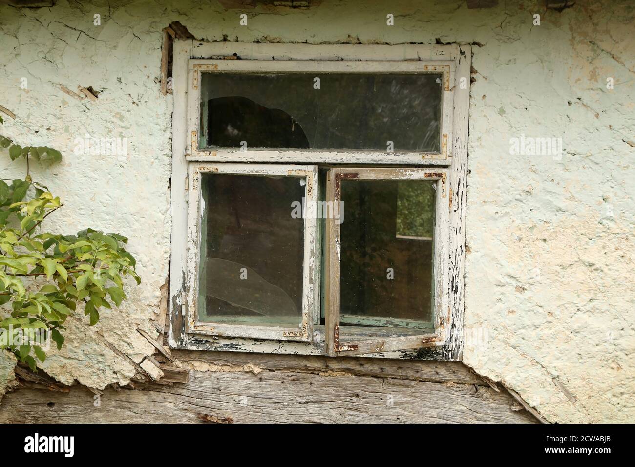 Dirty window in the wall of an old house hi-res stock photography and ...