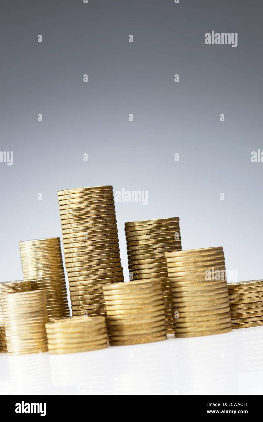 A large number of gold COINS Stock Photo - Alamy