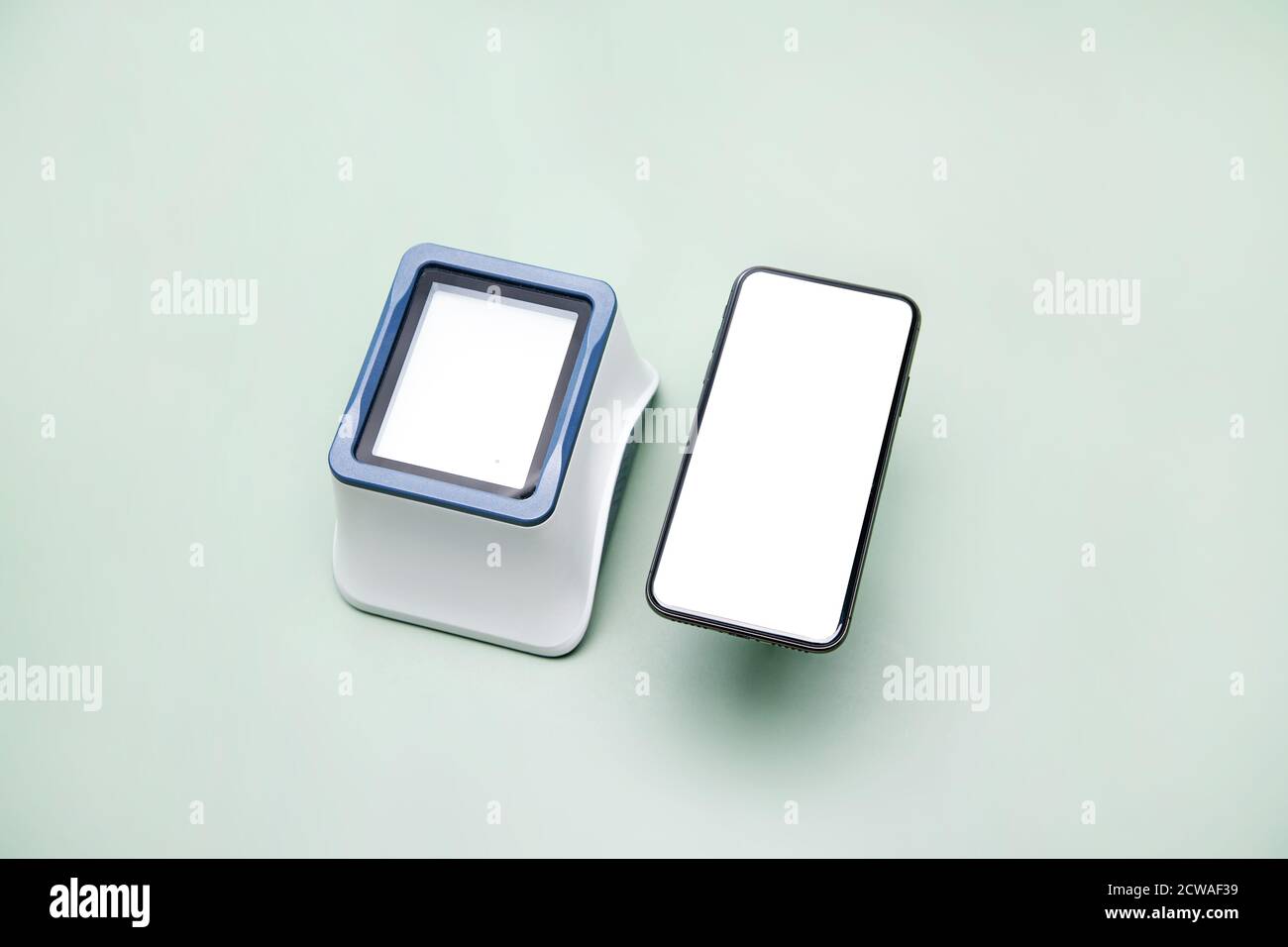 Mobile phone scan code payment box hi-res stock photography and images ...