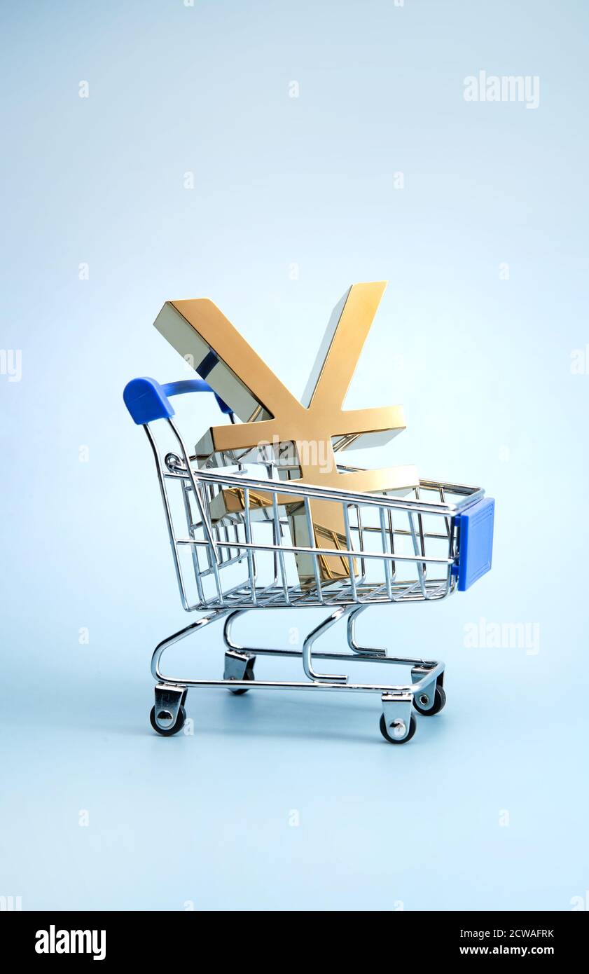 Shopping cart features hi-res stock photography and images - Alamy