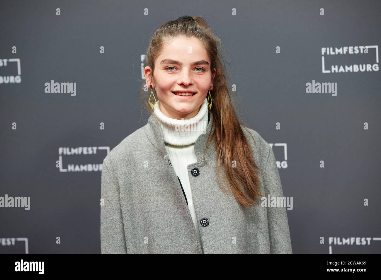 Hamburg, Germany. 28th Sep, 2020. Emilie Neumeister, actress, comes to ...