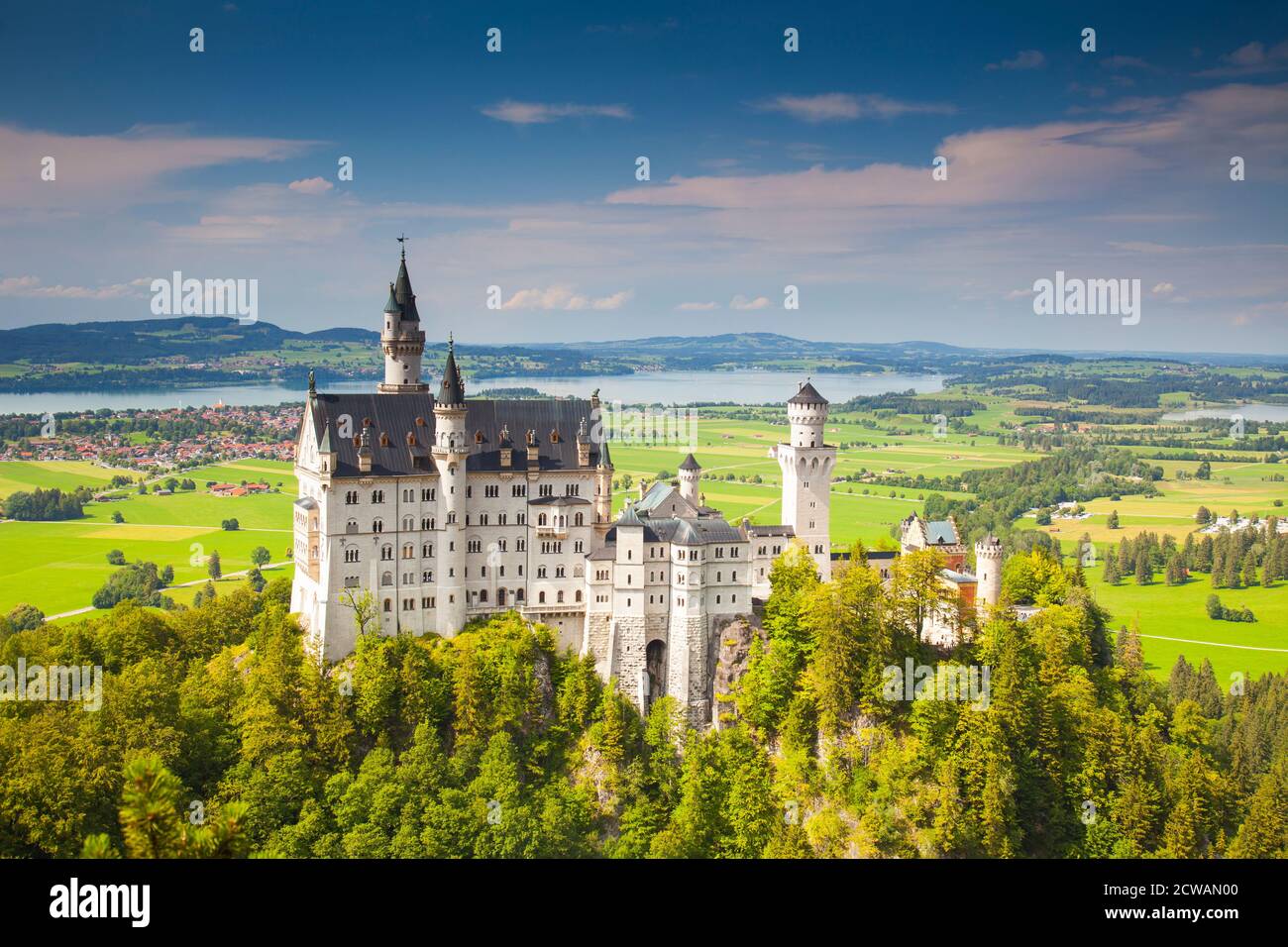Neuschwanstein Castle, Schwangau, Bavarian Alps, Allgäu, Swabia ...