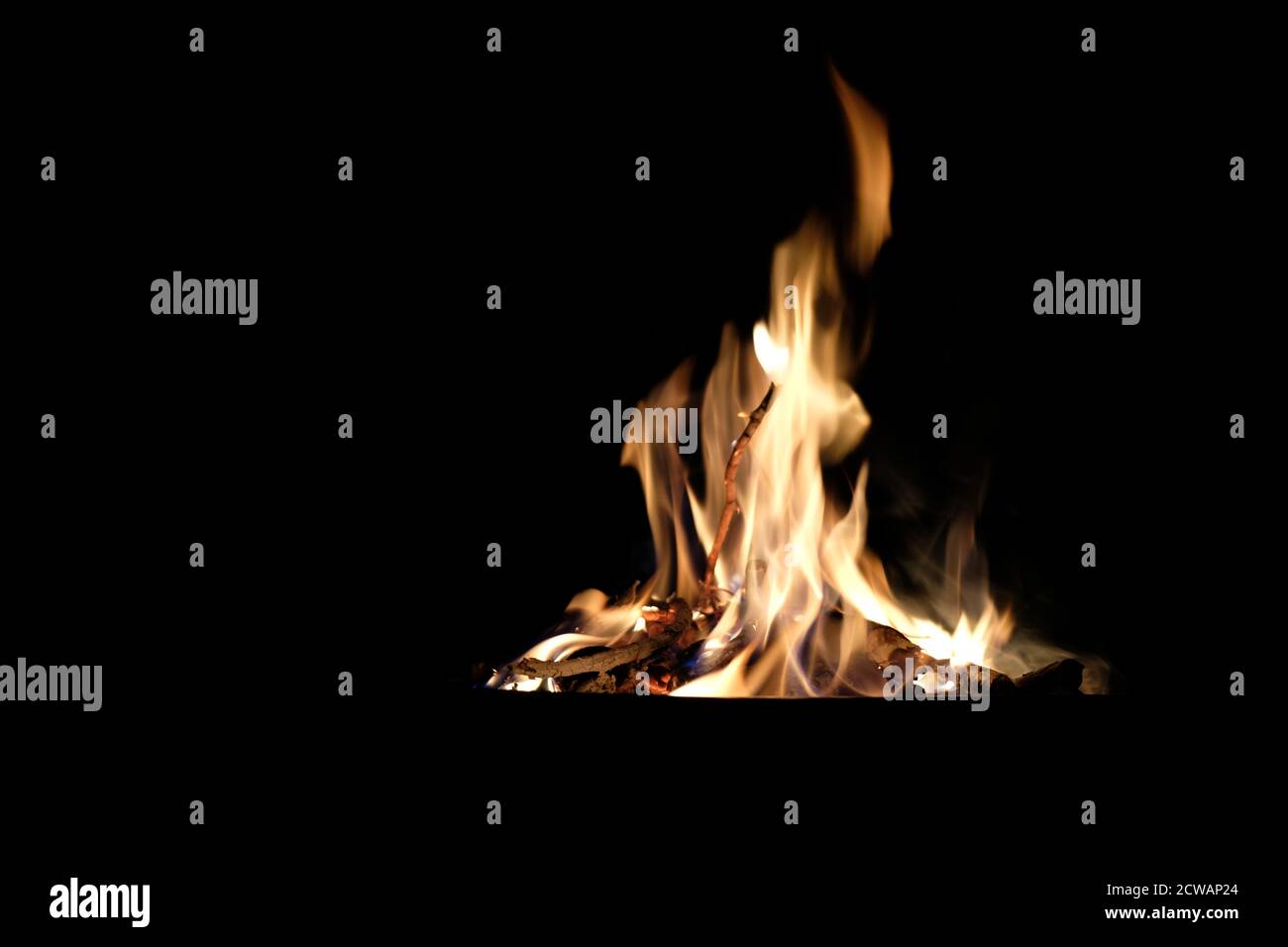 Red dancing flames hi-res stock photography and images - Alamy