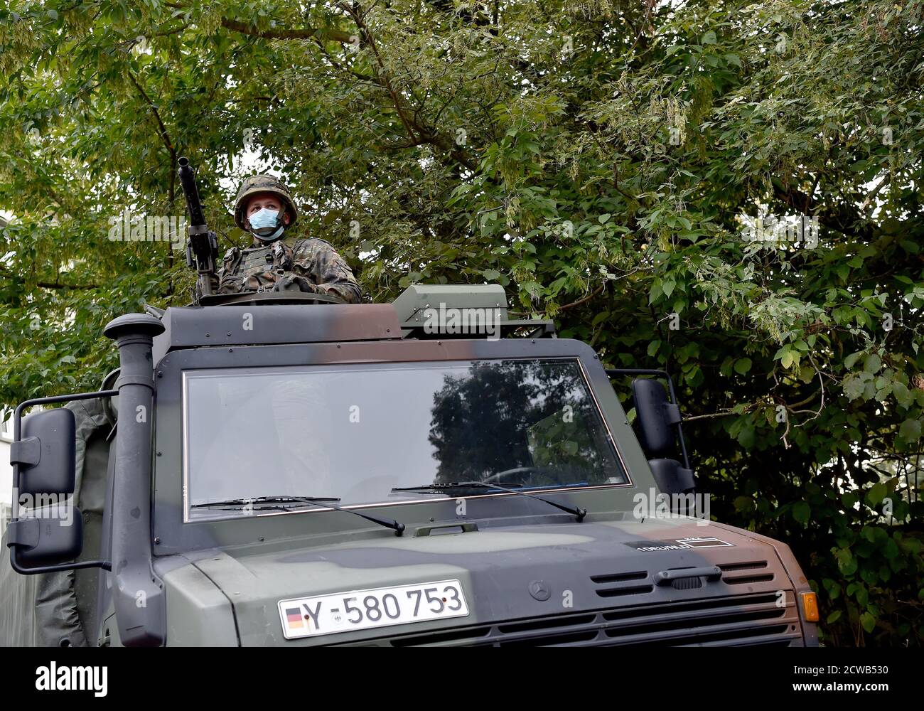 29 September 2020, North Rhine-Westphalia, Münster: A soldier of the I ...