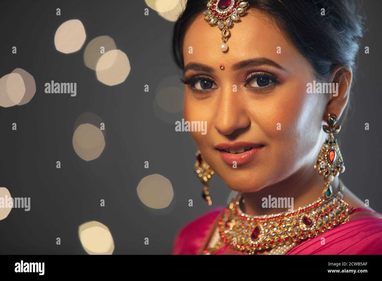 Lady smiling hi-res stock photography and images - Alamy