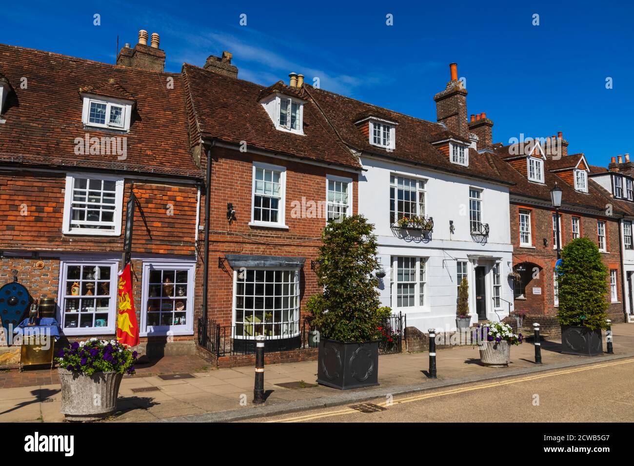 High street shops shop hi-res stock photography and images - Alamy