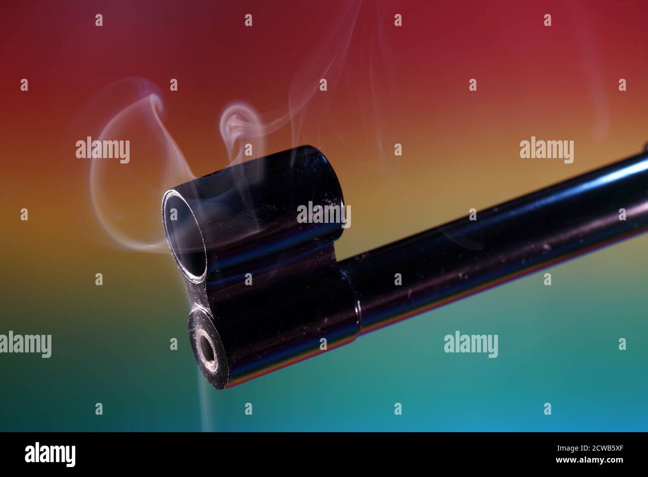 Black gun barrel hi-res stock photography and images - Alamy
