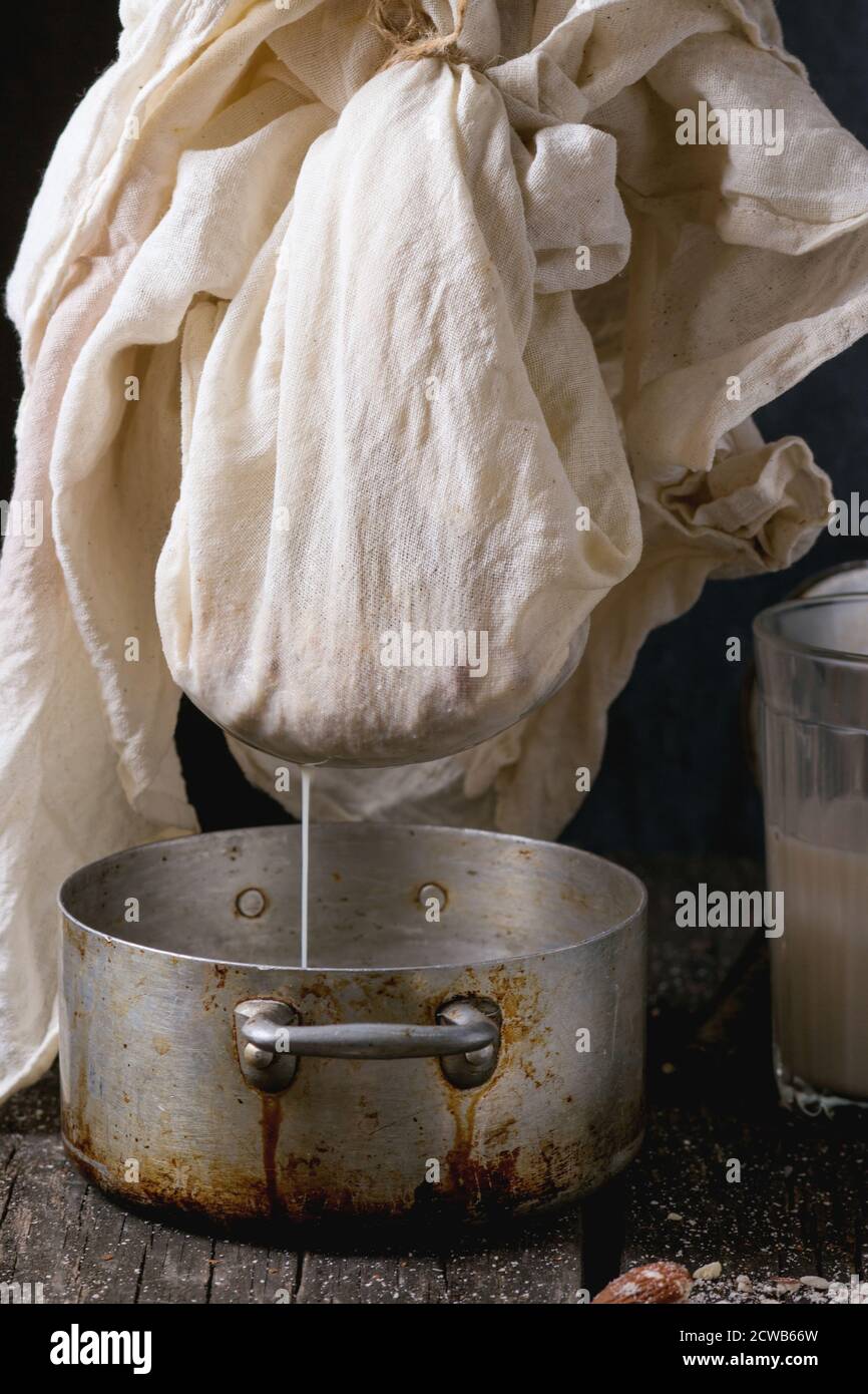 Process of making non-dairy almond milk - extraction of grain almond ...