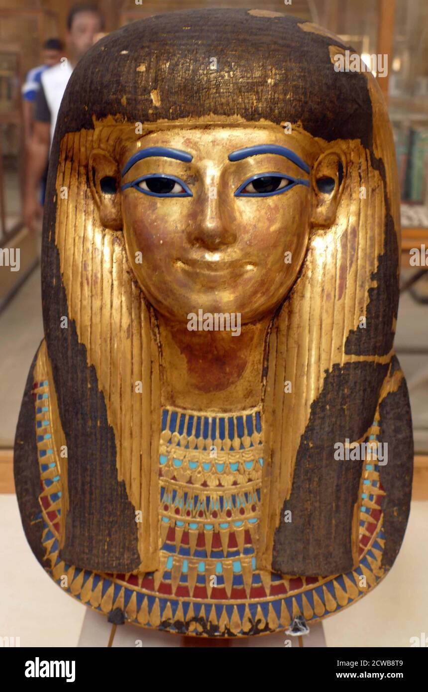 The death mask placed on a mummy Stock Photo - Alamy