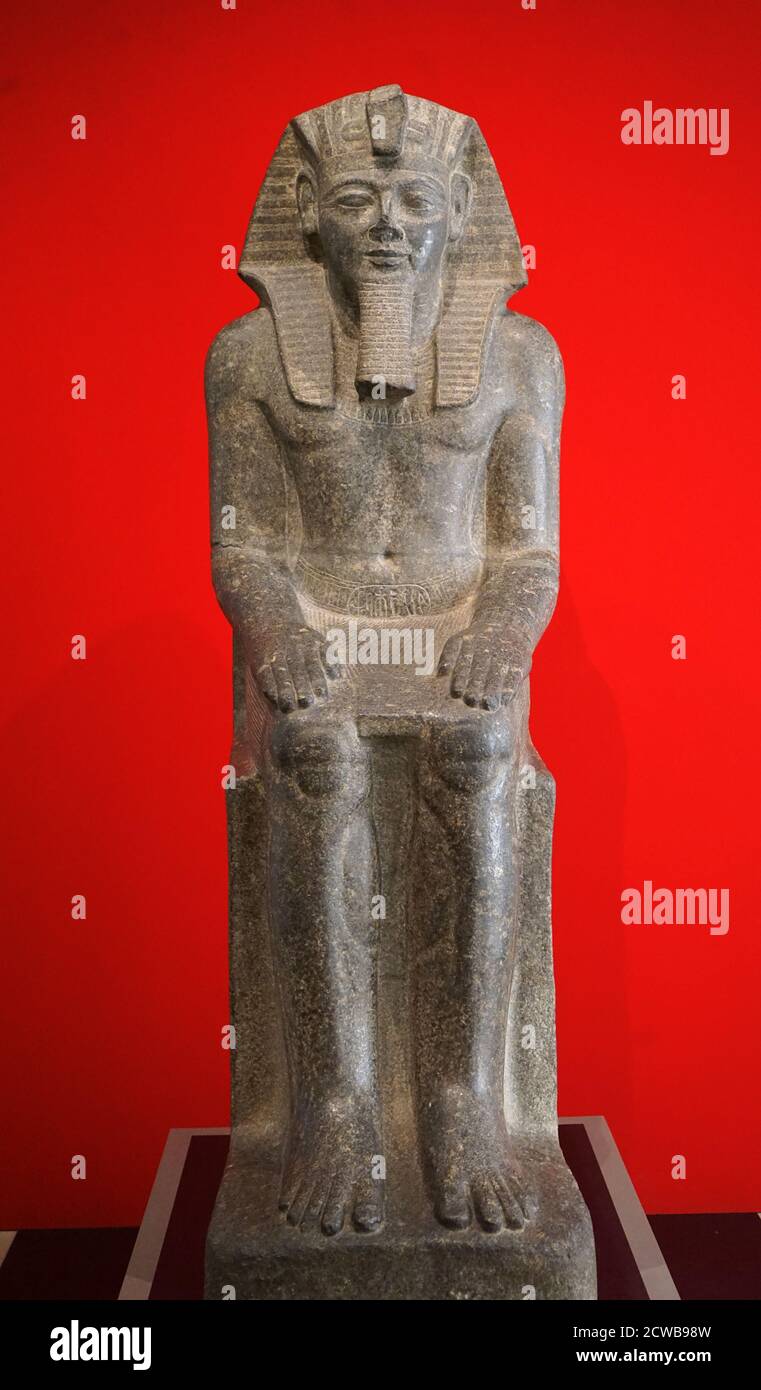 Granite statue of Ramses II Stock Photo - Alamy