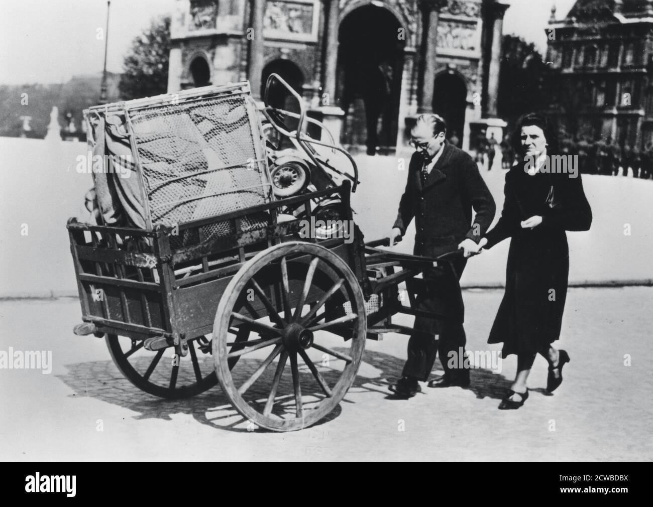 French refugees returning home after the fall of France to the Germans ...