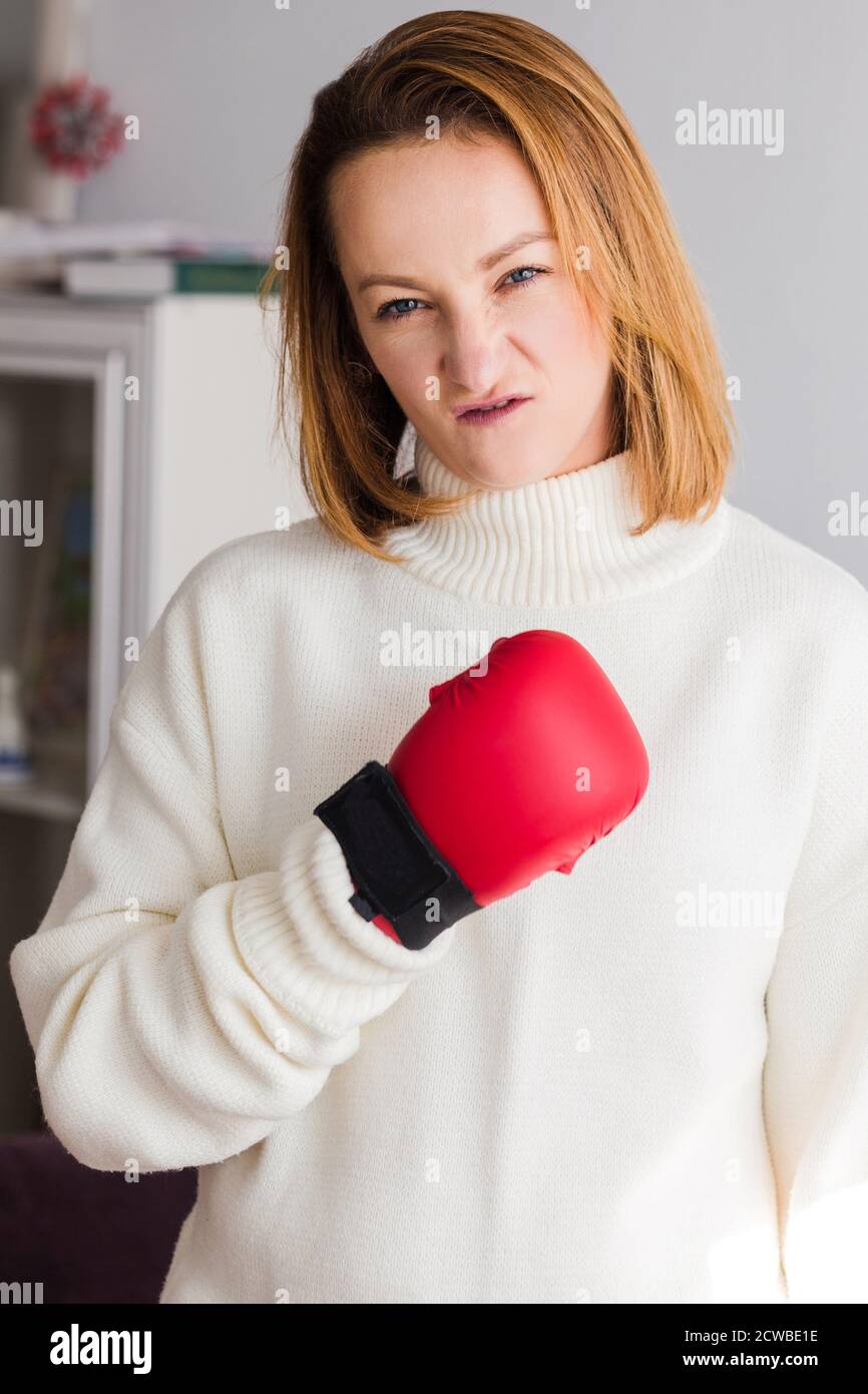 Female boxing hi-res stock photography and images - Alamy