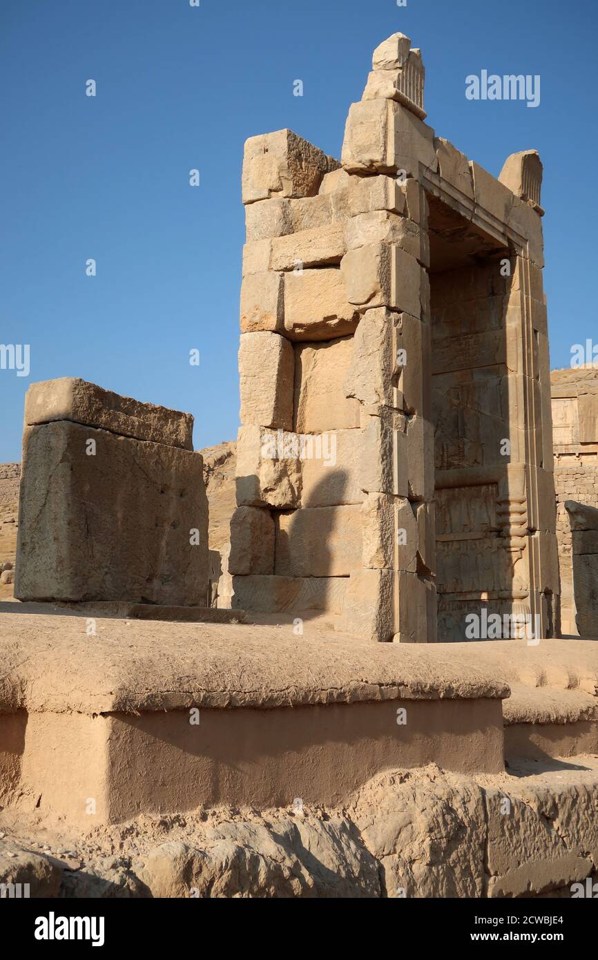 Photograph of the Throne Hall or "Hall of a Hundred Columns" at ...