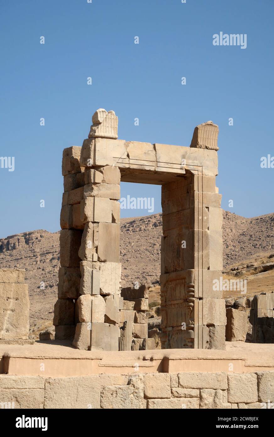 Photograph of the Throne Hall or "Hall of a Hundred Columns" at ...