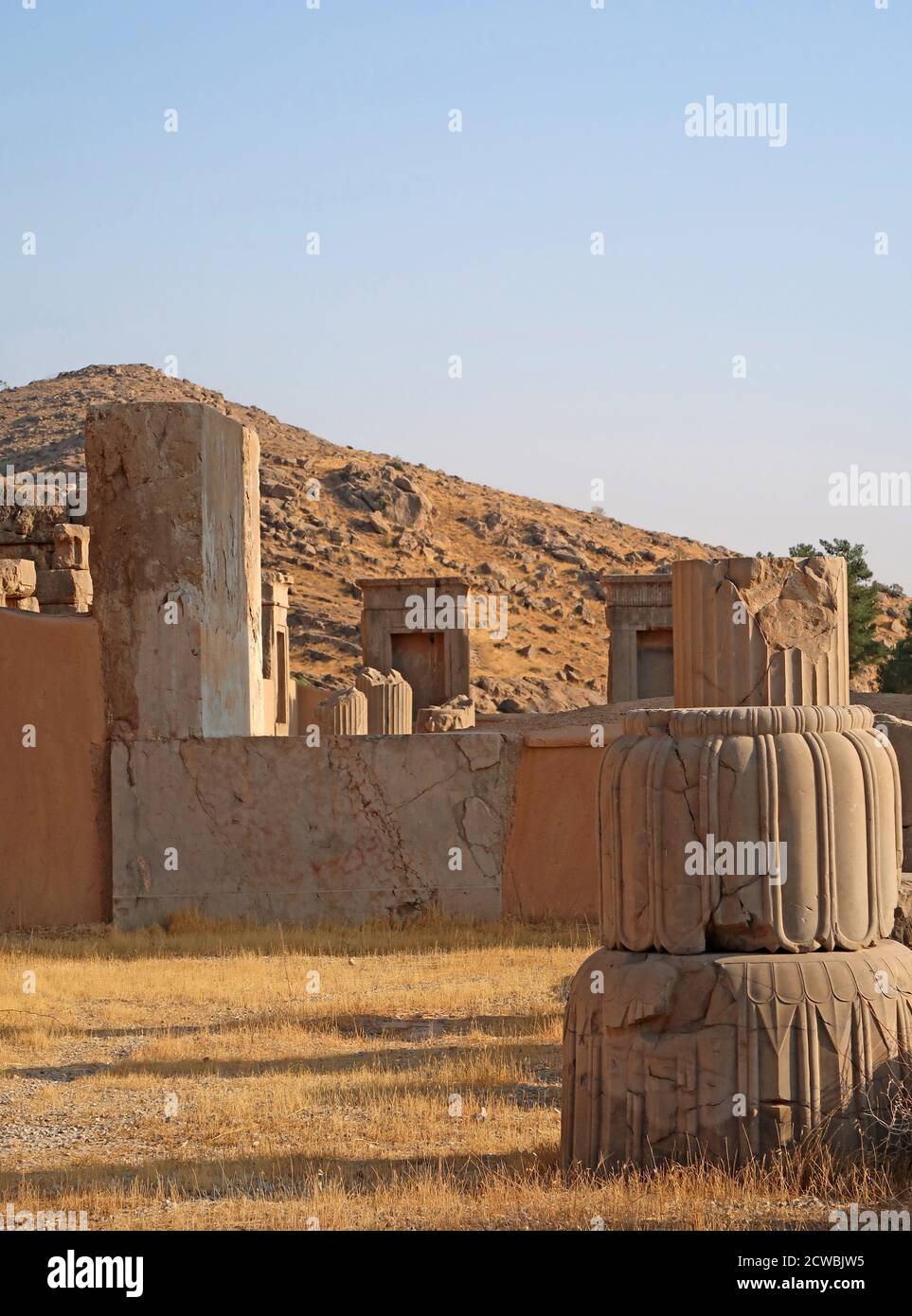 Photograph of the Throne Hall or "Hall of a Hundred Columns" at ...