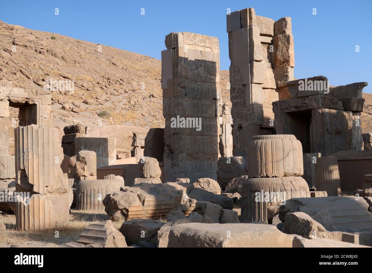 Photograph of the Throne Hall or "Hall of a Hundred Columns" at ...