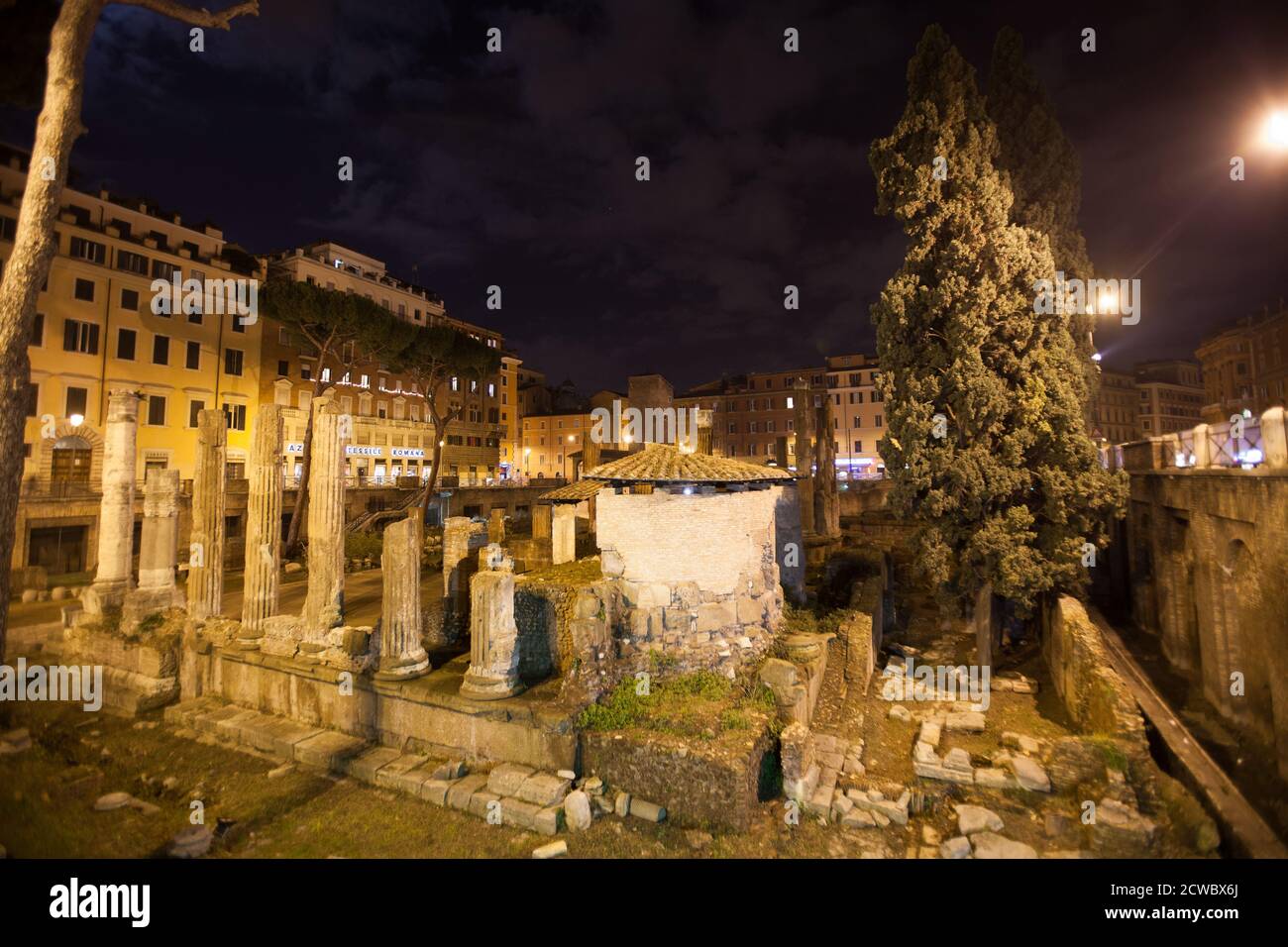 Roman republican temple hi-res stock photography and images - Alamy