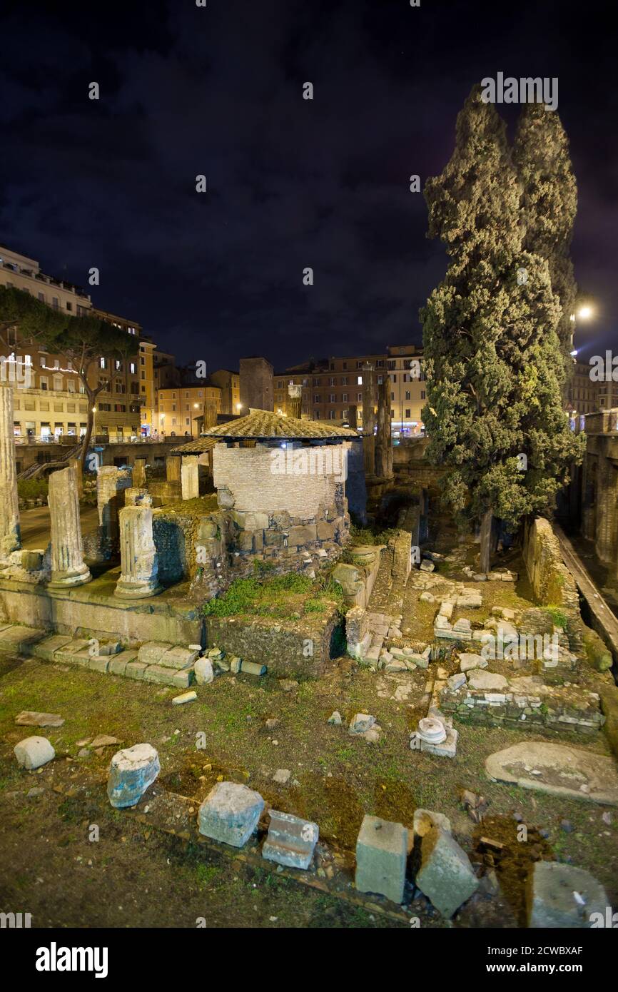 Republican Roman temples, and the remains of Pompeys Theatre in Rome ...