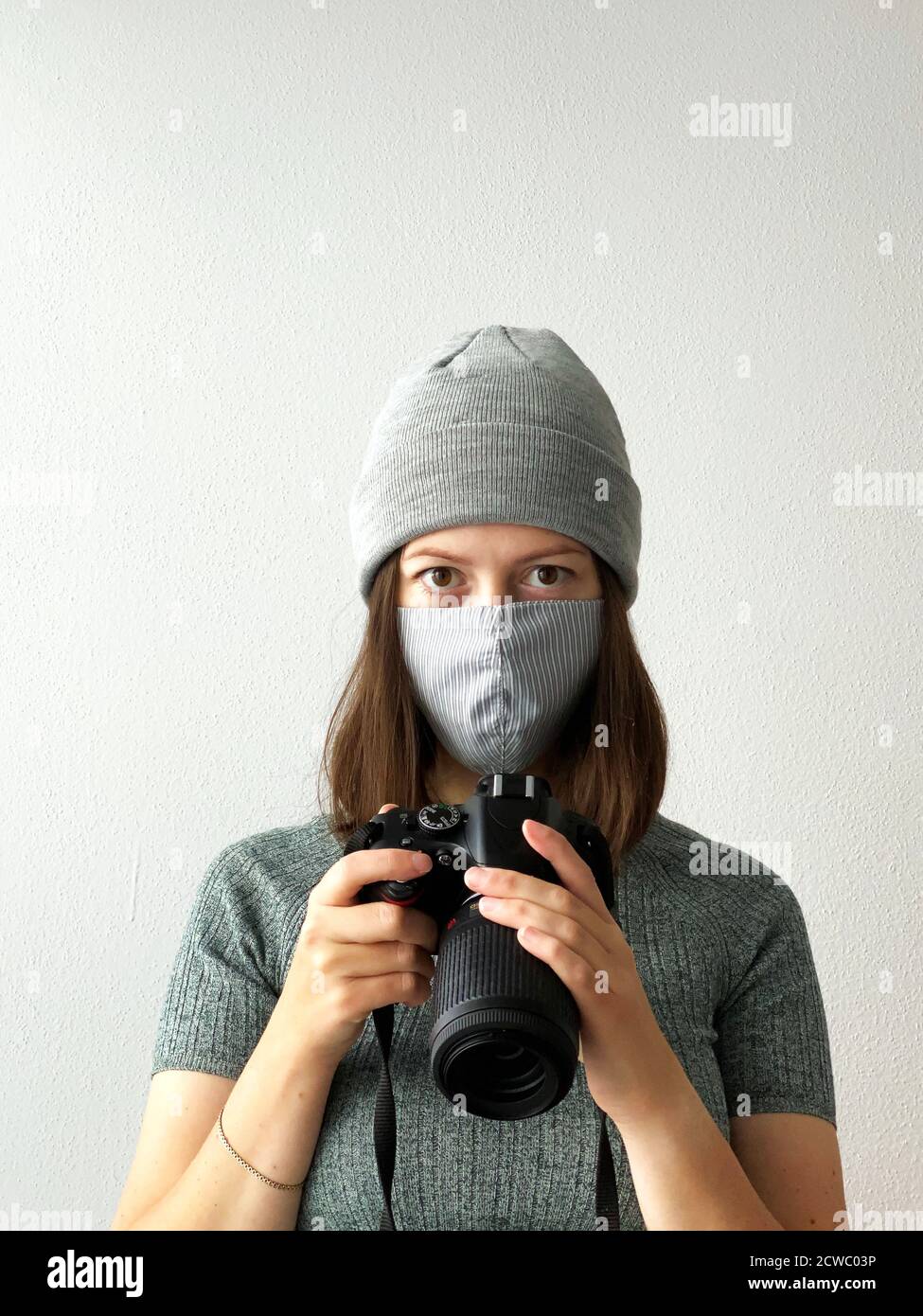 Female photographer portrait camera hi-res stock photography and images ...