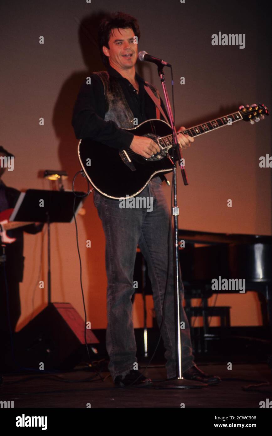 Wally Kurth performs at Soap Star Fan Festival , New York City ...