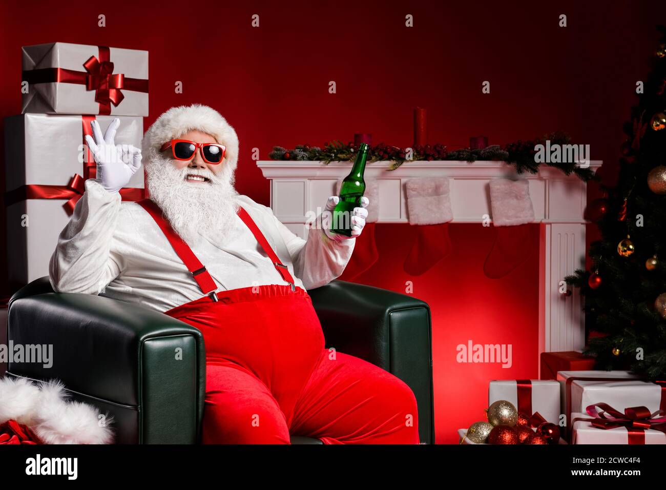 Fat santa claus hi-res stock photography and images - Alamy