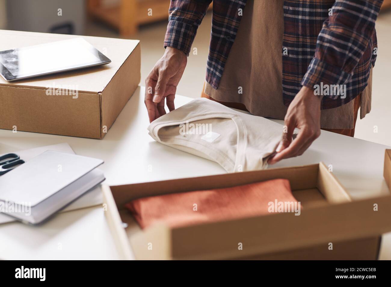 African packing clothes hi-res stock photography and images - Alamy