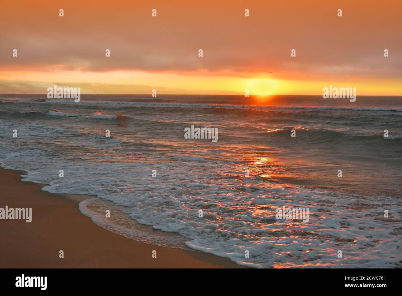 Summer horizon artwork hi-res stock photography and images - Alamy
