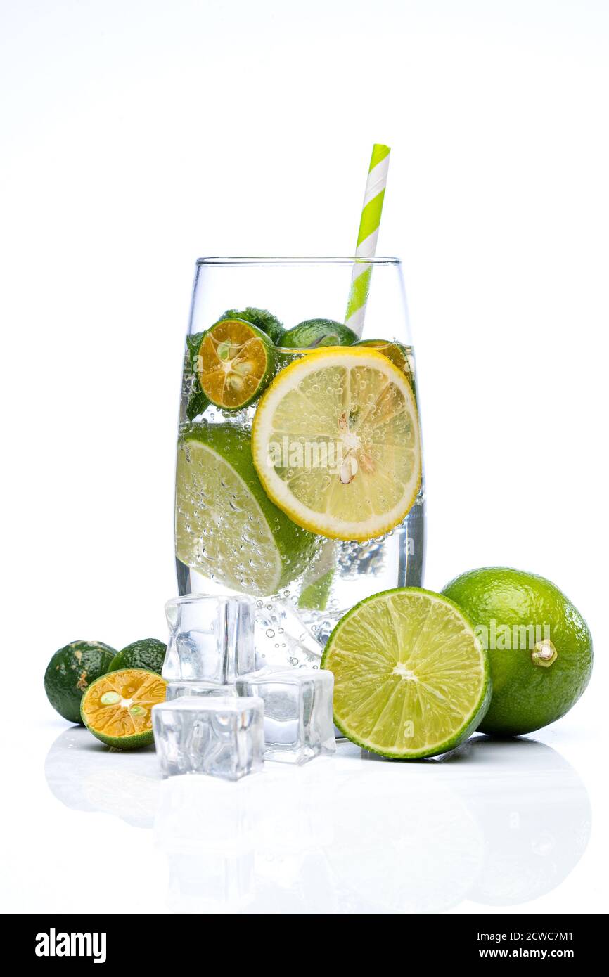 Lemon bubble water Stock Photo - Alamy