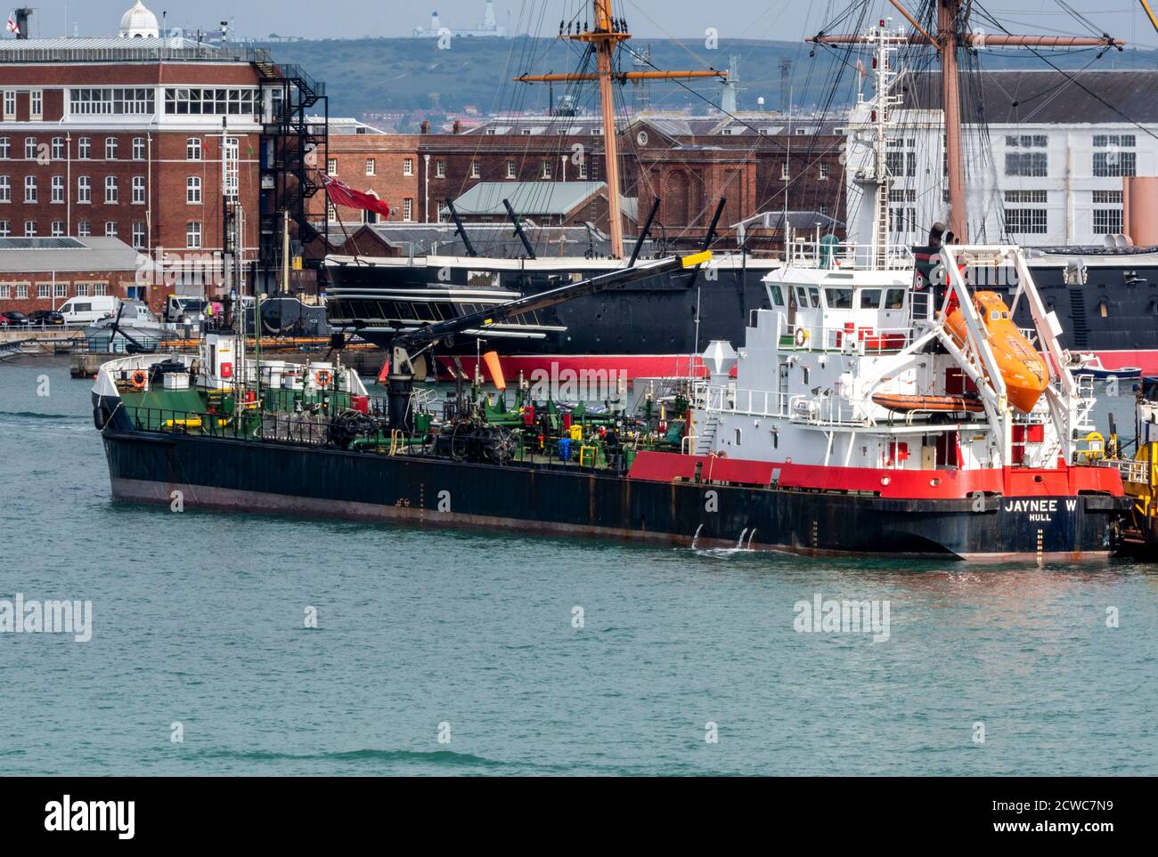 whitaker tankers jaynee w alongside the isle of wight ferryn berth in ...