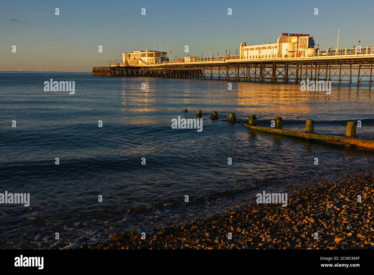 England, West Sussex, Worthing, Worthing Beach and Pier Stock Photo - Alamy
