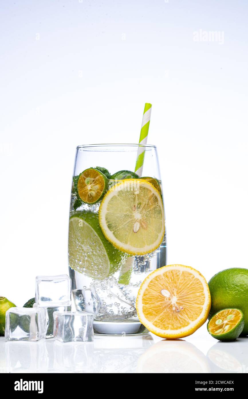 Lemon bubble water Stock Photo - Alamy